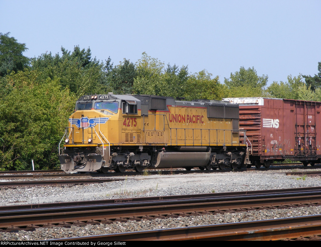 UP 4275 takes a local west.